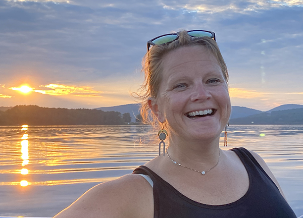 Meet Our Agent - Nikki Barrett